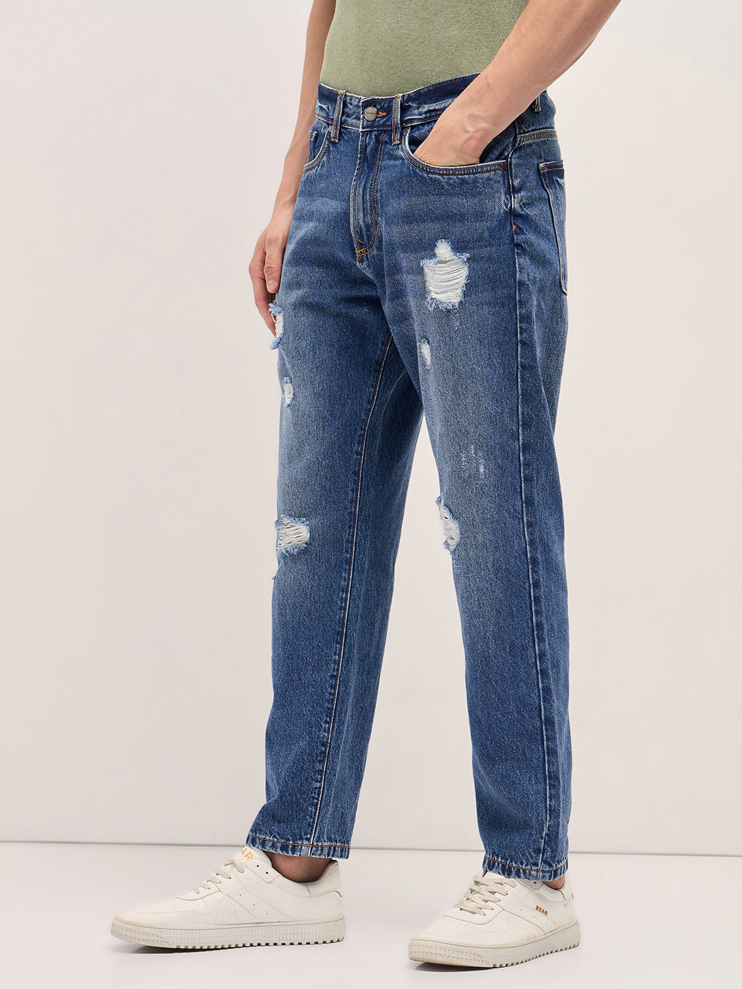 Men Mid BlueLight Fade High Distressed Mid-Rise Relaxed Fit Jeans – FYVA