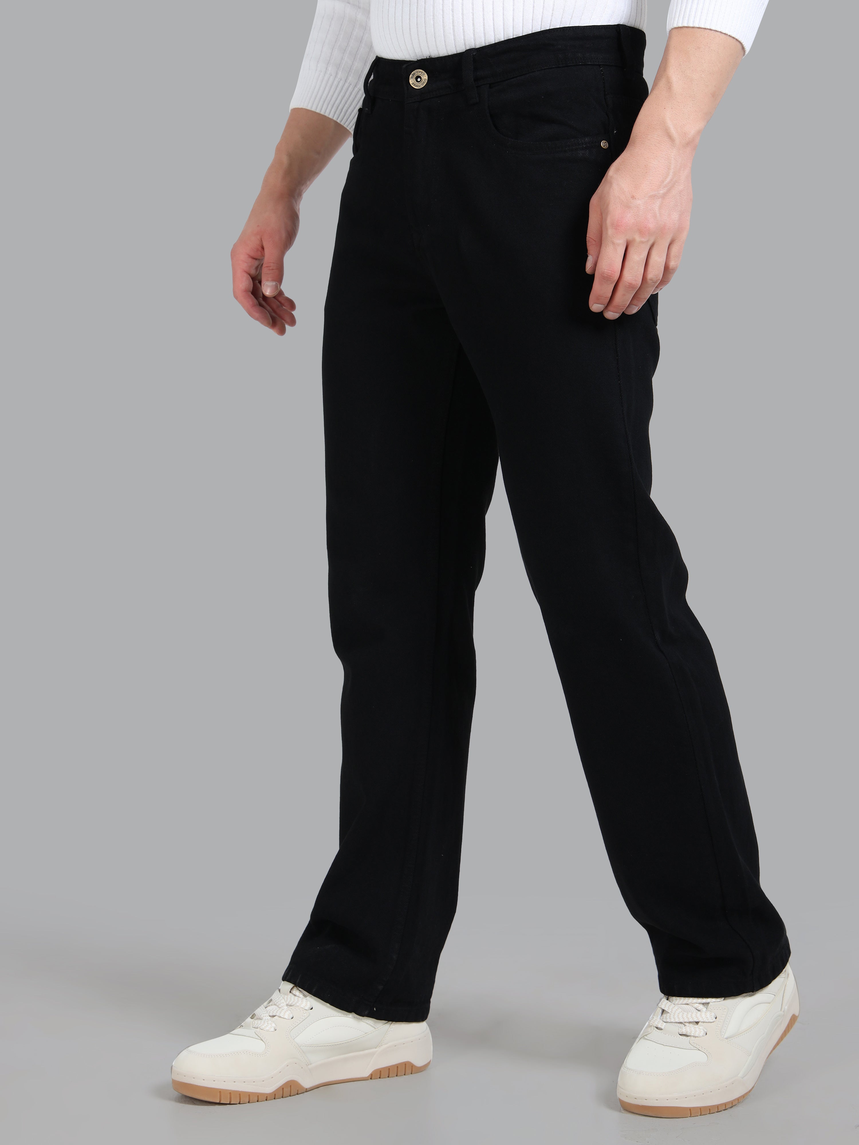 Men Forge Black Relaxed Fit Jeans – FYVA